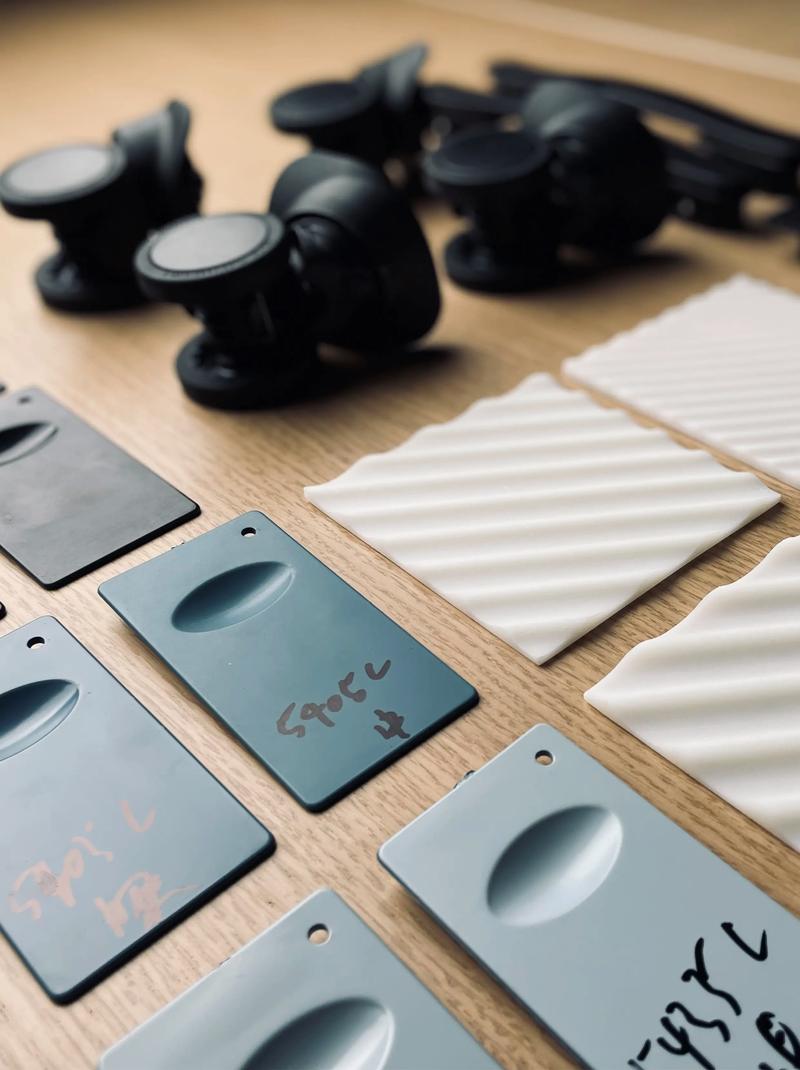 Custom luggage manufacturer in China